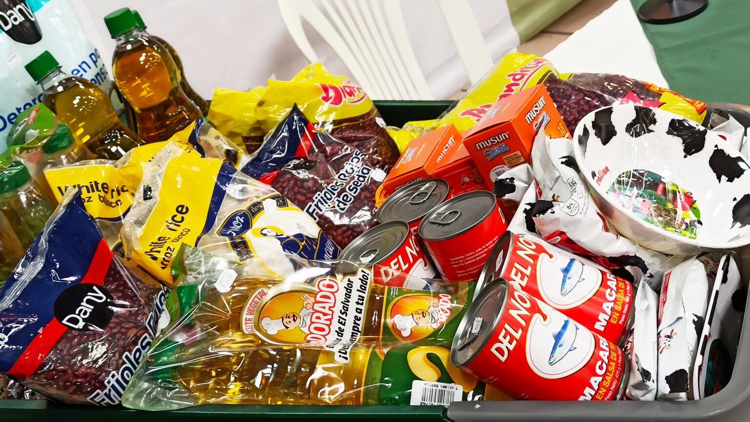 Súper Selectos baja precios a más de 300 productos de alta demanda
