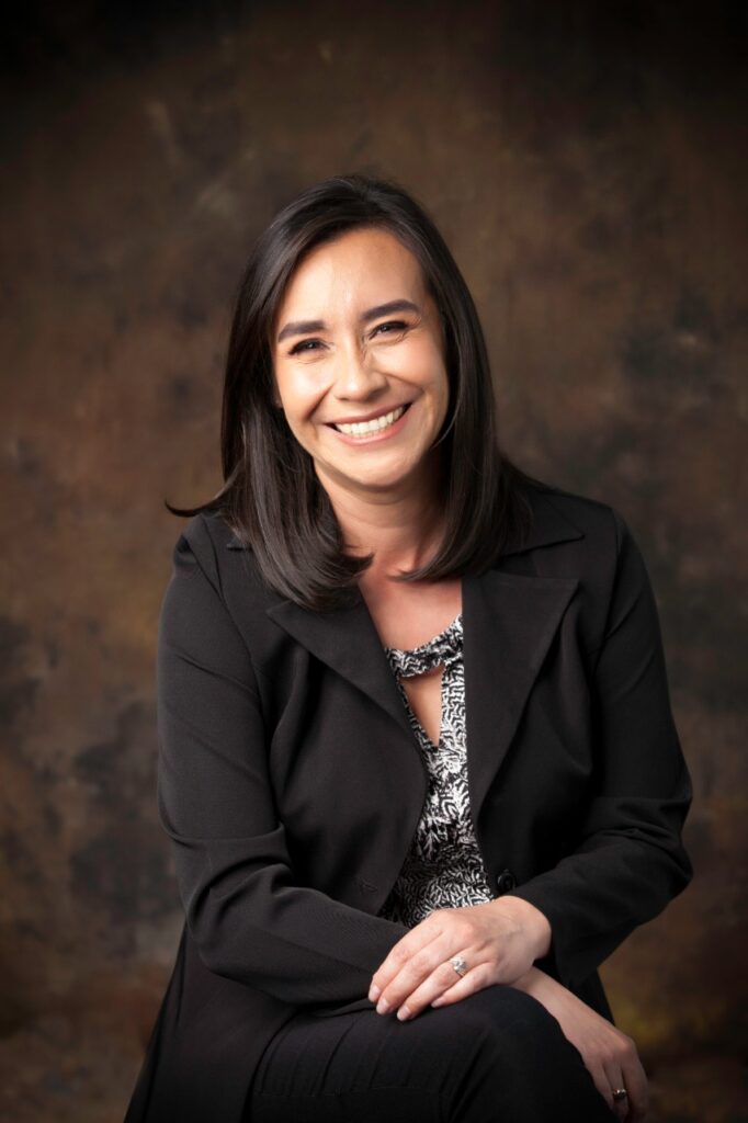 Laura Navarro brinda claves exitosas para laborar desde casa