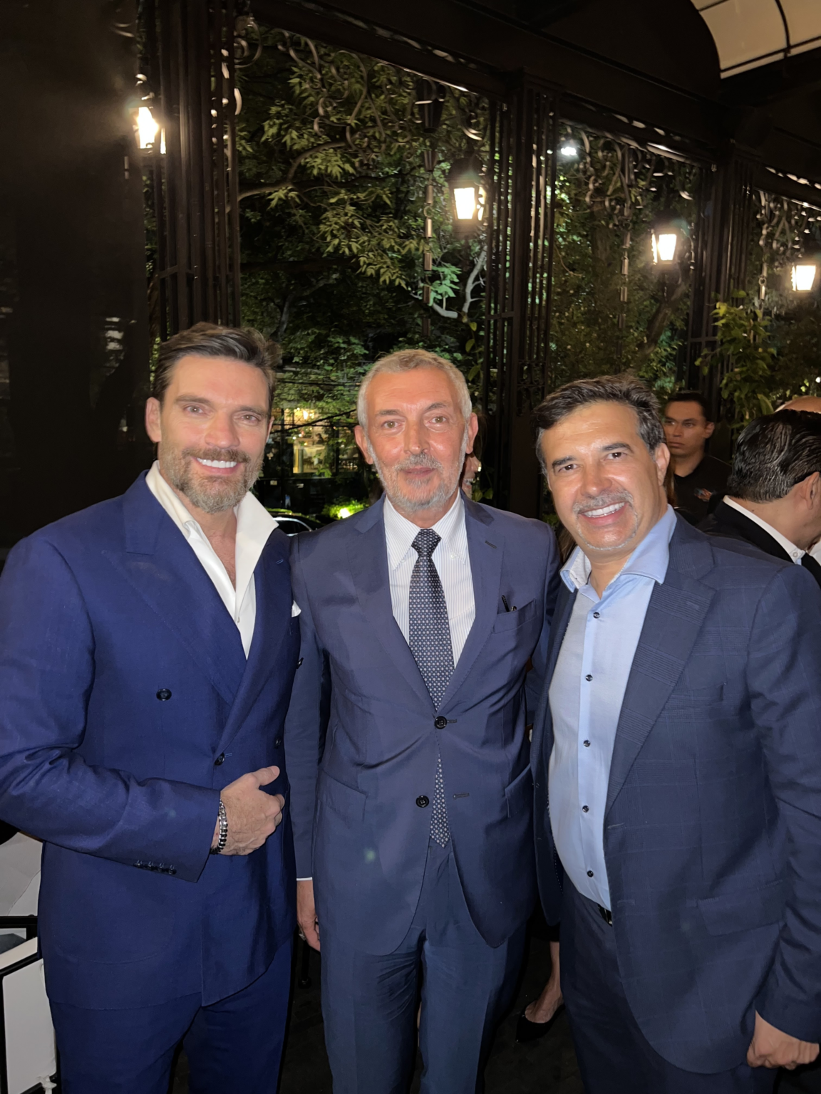 Julián Gil inaugura el Ristorante ISOLA en Polanco